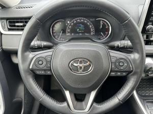 Pelēks Toyota RAV4 2022 Viļņa, ar dzinēja tilpumu 2.00 L un nobraukumu 85 tūkst. km par 23950 €, foto 11 vietnē AUTOMOTO.COM.LV