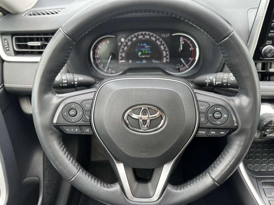 Pelēks Toyota RAV4 2022 Viļņa, ar dzinēja tilpumu 2.00 L un nobraukumu 85 tūkst. km par 23950 €, foto 11 vietnē AUTOMOTO.COM.LV