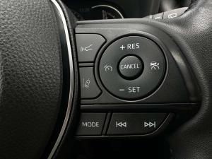 Pelēks Toyota RAV4 2022 Viļņa, ar dzinēja tilpumu 2.00 L un nobraukumu 85 tūkst. km par 23950 €, foto 15 vietnē AUTOMOTO.COM.LV