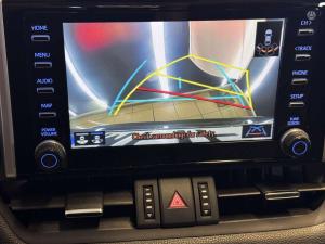 Pelēks Toyota RAV4 2022 Viļņa, ar dzinēja tilpumu 2.00 L un nobraukumu 85 tūkst. km par 23950 €, foto 21 vietnē AUTOMOTO.COM.LV