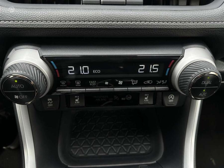 Pelēks Toyota RAV4 2022 Viļņa, ar dzinēja tilpumu 2.00 L un nobraukumu 85 tūkst. km par 23950 €, foto 22 vietnē AUTOMOTO.COM.LV