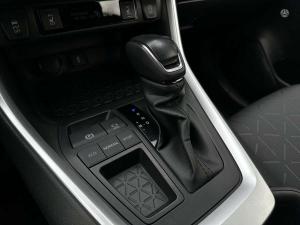 Pelēks Toyota RAV4 2022 Viļņa, ar dzinēja tilpumu 2.00 L un nobraukumu 85 tūkst. km par 23950 €, foto 24 vietnē AUTOMOTO.COM.LV