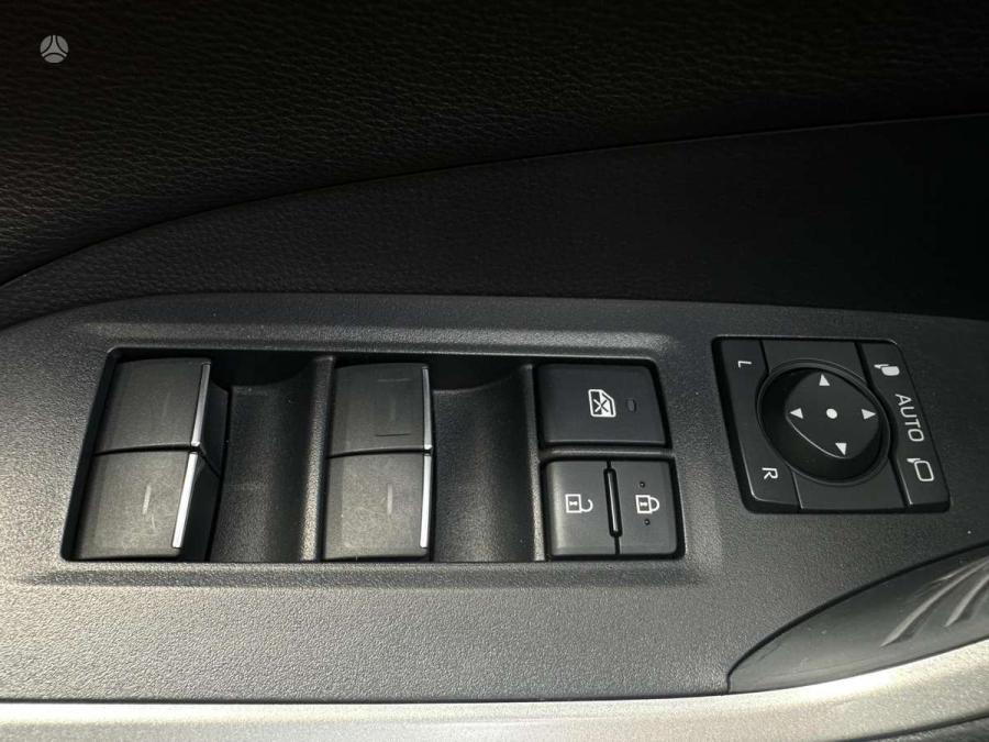 Pelēks Toyota RAV4 2022 Viļņa, ar dzinēja tilpumu 2.00 L un nobraukumu 85 tūkst. km par 23950 €, foto 26 vietnē AUTOMOTO.COM.LV