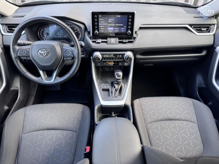 Grey Toyota RAV4 2022 in Avizieniai, with an engine capacity of 2.00 L and mileage of 100 thousand km for 23950 €, photo 6 on AUTOMOTO.COM.LV