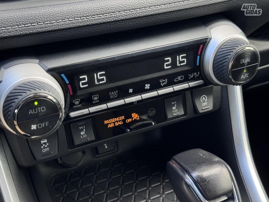 Grey Toyota RAV4 2022 in Avizieniai, with an engine capacity of 2.00 L and mileage of 100 thousand km for 23950 €, photo 19 on AUTOMOTO.COM.LV