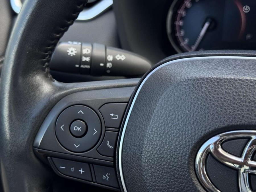 Pelēks Toyota RAV4 2022 Viļņa, ar dzinēja tilpumu 2.00 L un nobraukumu 100 tūkst. km par 23950 €, foto 13 vietnē AUTOMOTO.COM.LV