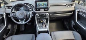Pelēks Toyota RAV4 2022 Viļņa, ar dzinēja tilpumu 2.49 L un nobraukumu 121 tūkst. km par 33350 €, foto 8 vietnē AUTOMOTO.COM.LV