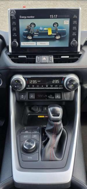 Pelēks Toyota RAV4 2022 Viļņa, ar dzinēja tilpumu 2.49 L un nobraukumu 121 tūkst. km par 33350 €, foto 16 vietnē AUTOMOTO.COM.LV
