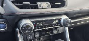 Pelēks Toyota RAV4 2022 Viļņa, ar dzinēja tilpumu 2.49 L un nobraukumu 121 tūkst. km par 33350 €, foto 18 vietnē AUTOMOTO.COM.LV