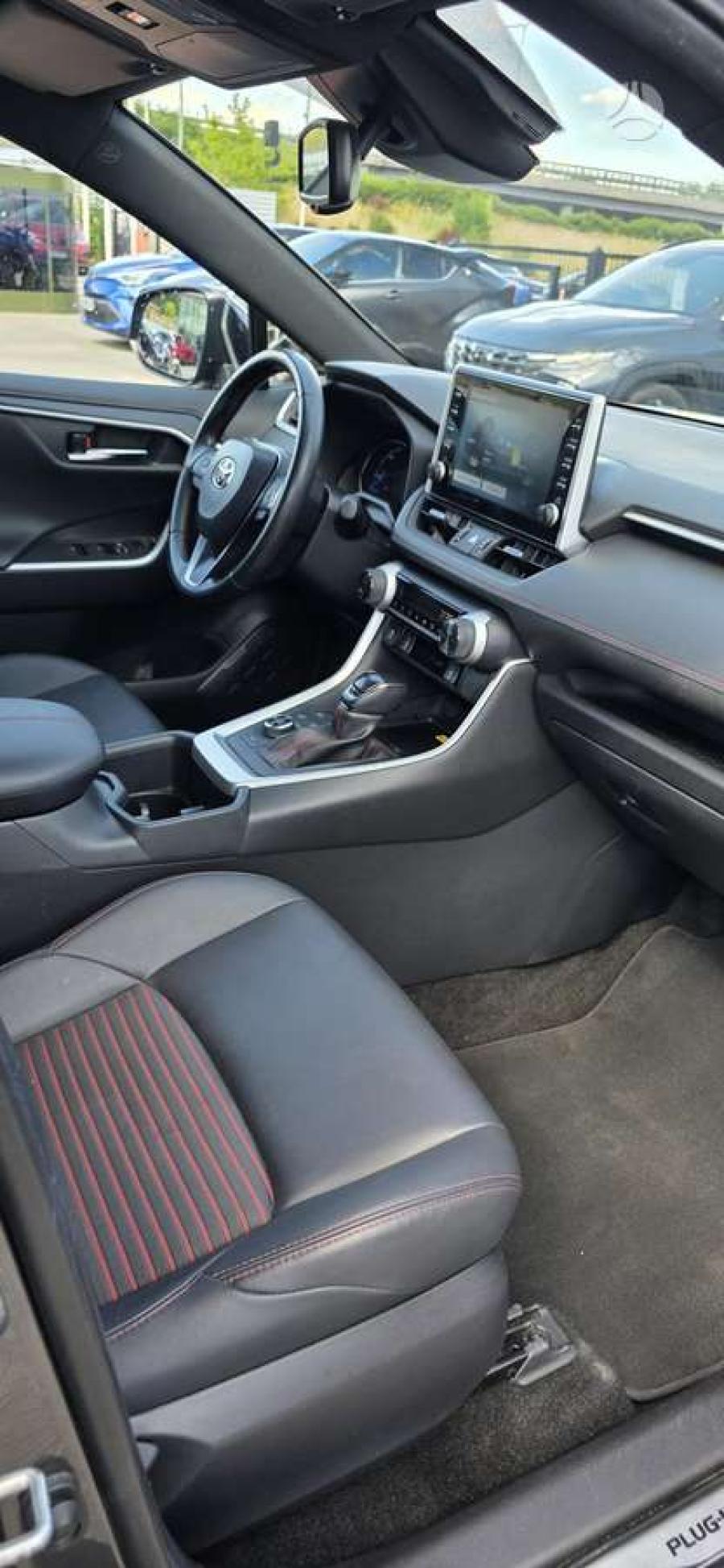 Pelēks Toyota RAV4 2022 Viļņa, ar dzinēja tilpumu 2.49 L un nobraukumu 121 tūkst. km par 33350 €, foto 23 vietnē AUTOMOTO.COM.LV