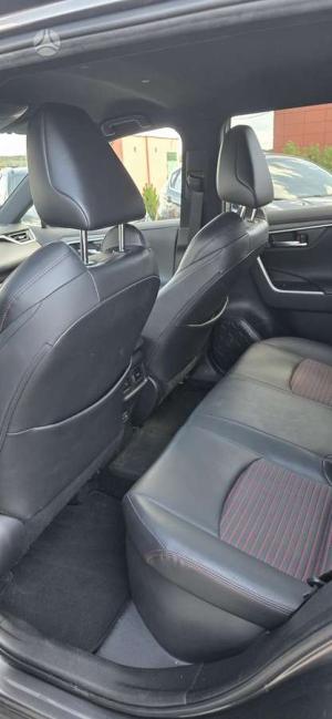 Pelēks Toyota RAV4 2022 Viļņa, ar dzinēja tilpumu 2.49 L un nobraukumu 121 tūkst. km par 33350 €, foto 25 vietnē AUTOMOTO.COM.LV