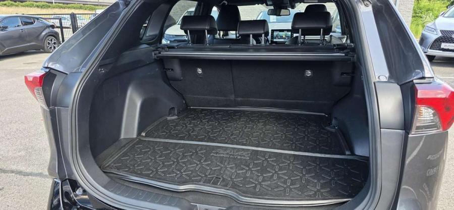 Pelēks Toyota RAV4 2022 Viļņa, ar dzinēja tilpumu 2.49 L un nobraukumu 121 tūkst. km par 33350 €, foto 27 vietnē AUTOMOTO.COM.LV