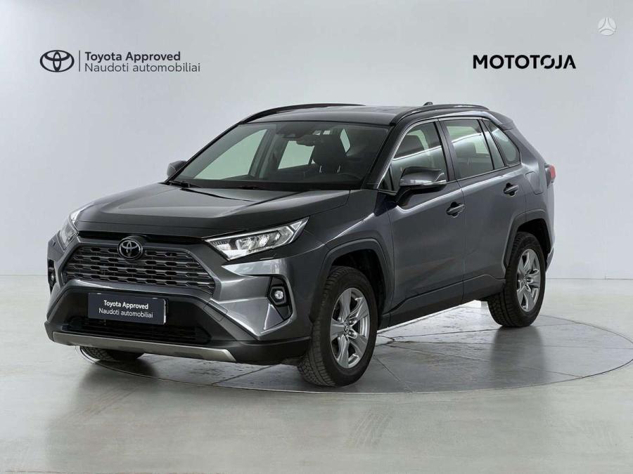 Grey Toyota RAV4 2022 in Vilnius, with an engine capacity of 1.99 L and mileage of 127 thousand km for 23900 €, photo 1 on AUTOMOTO.COM.LV