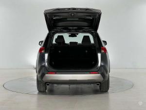 Grey Toyota RAV4 2022 in Vilnius, with an engine capacity of 1.99 L and mileage of 127 thousand km for 23900 €, photo 11 on AUTOMOTO.COM.LV