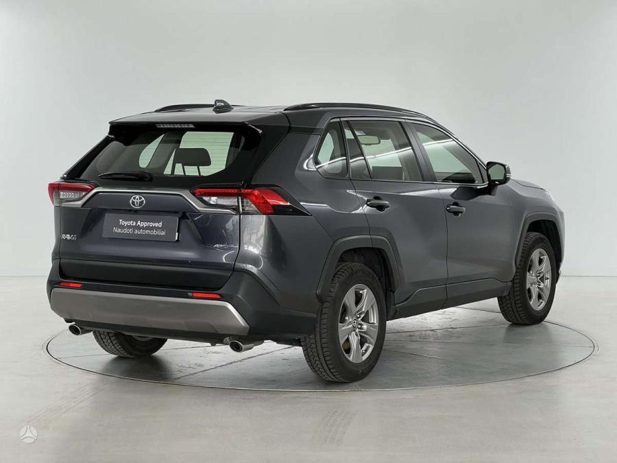 Grey Toyota RAV4 2022 in Vilnius, with an engine capacity of 1.99 L and mileage of 127 thousand km for 23900 €, photo 21 on AUTOMOTO.COM.LV