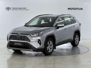 Grey Toyota RAV4 2022 in Vilnius, with an engine capacity of 1.99 L and mileage of 119 thousand km for 23900 €, photo  on AUTOMOTO.COM.LV