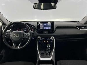 Grey Toyota RAV4 2022 in Vilnius, with an engine capacity of 1.99 L and mileage of 119 thousand km for 23900 €, photo 9 on AUTOMOTO.COM.LV
