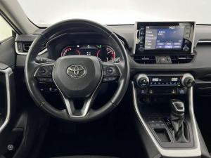 Grey Toyota RAV4 2022 in Vilnius, with an engine capacity of 1.99 L and mileage of 119 thousand km for 23900 €, photo 10 on AUTOMOTO.COM.LV
