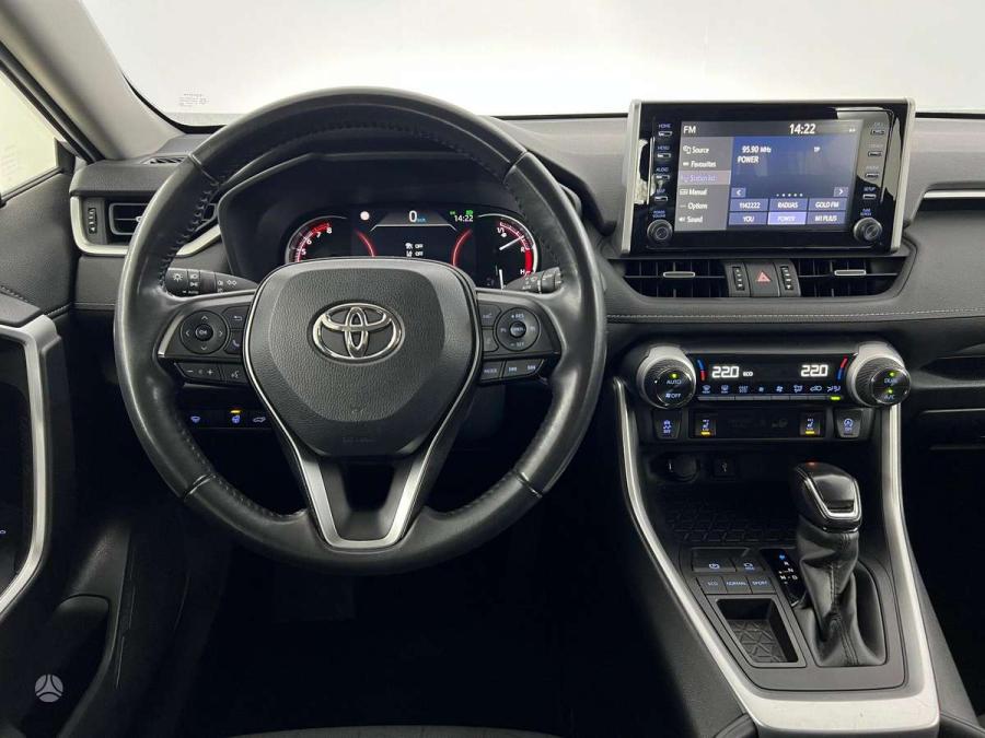 Grey Toyota RAV4 2022 in Vilnius, with an engine capacity of 1.99 L and mileage of 119 thousand km for 23900 €, photo 10 on AUTOMOTO.COM.LV