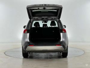 Grey Toyota RAV4 2022 in Vilnius, with an engine capacity of 1.99 L and mileage of 119 thousand km for 23900 €, photo 11 on AUTOMOTO.COM.LV