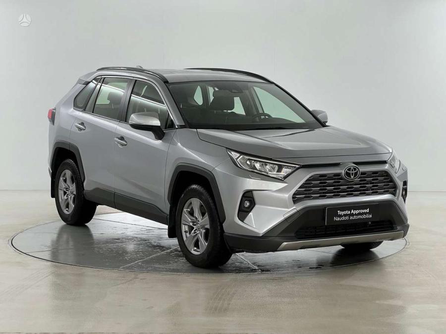 Grey Toyota RAV4 2022 in Vilnius, with an engine capacity of 1.99 L and mileage of 119 thousand km for 23900 €, photo 19 on AUTOMOTO.COM.LV