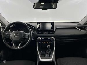 Grey Toyota RAV4 2022 in Vilnius, with an engine capacity of 1.99 L and mileage of 121 thousand km for 23900 €, photo 9 on AUTOMOTO.COM.LV