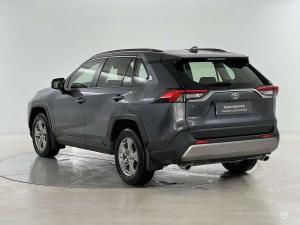 Grey Toyota RAV4 2022 in Vilnius, with an engine capacity of 1.99 L and mileage of 121 thousand km for 23900 €, photo 18 on AUTOMOTO.COM.LV