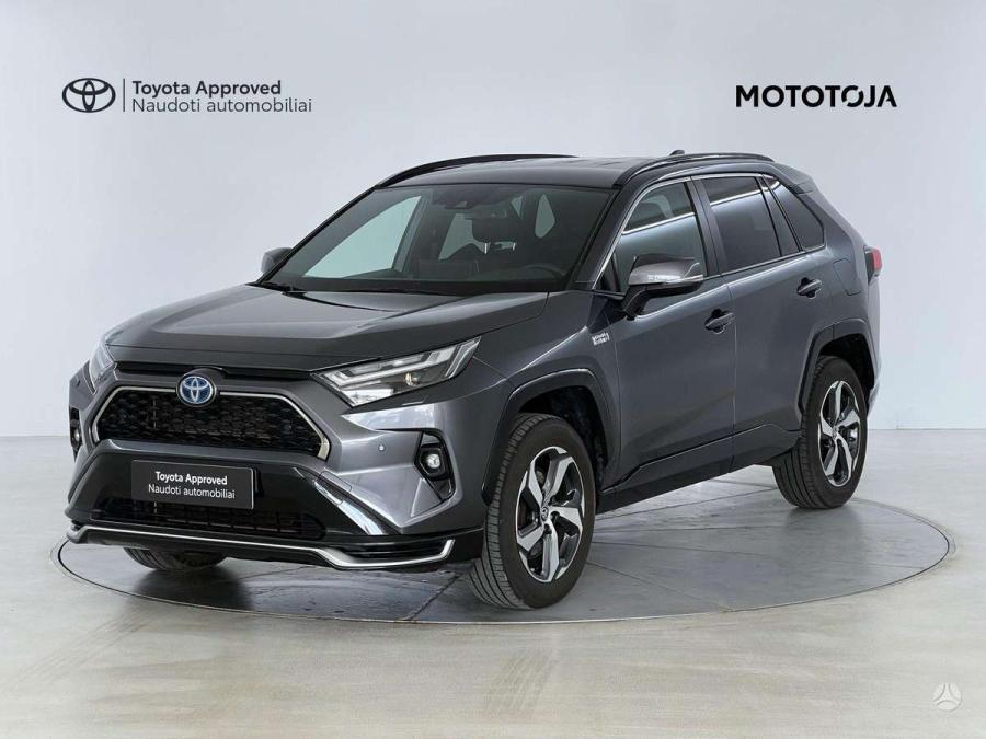 Pelēks Toyota RAV4 2022 Viļņa, ar dzinēja tilpumu 2.49 L un nobraukumu 132 tūkst. km par 35900 €, foto 1 vietnē AUTOMOTO.COM.LV