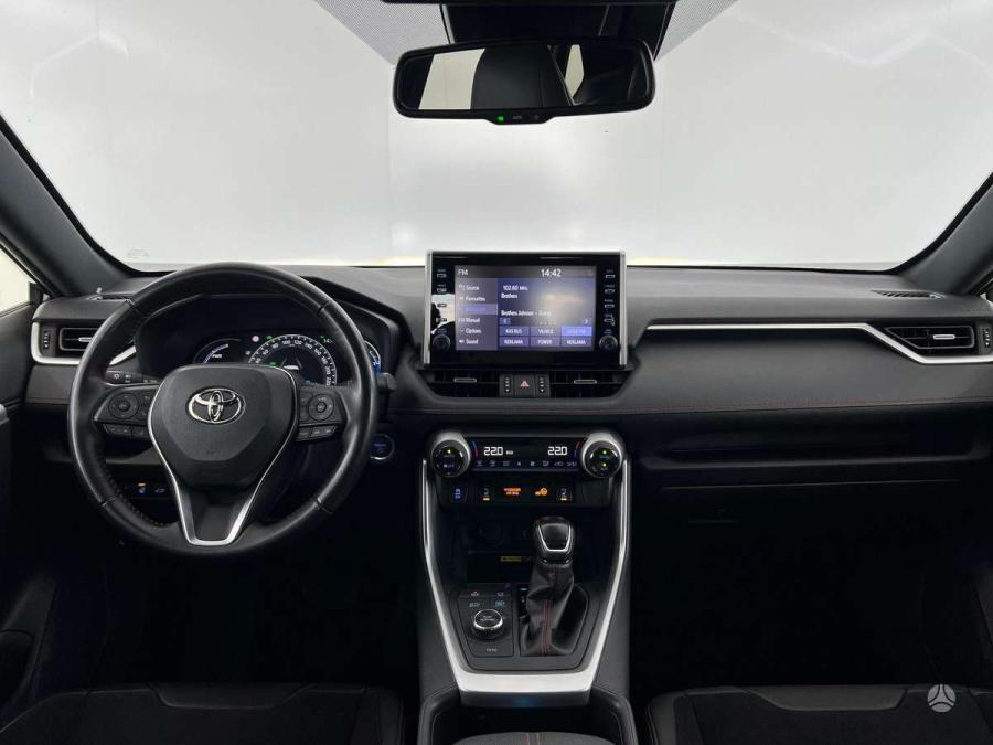 Pelēks Toyota RAV4 2022 Viļņa, ar dzinēja tilpumu 2.49 L un nobraukumu 132 tūkst. km par 35900 €, foto 9 vietnē AUTOMOTO.COM.LV
