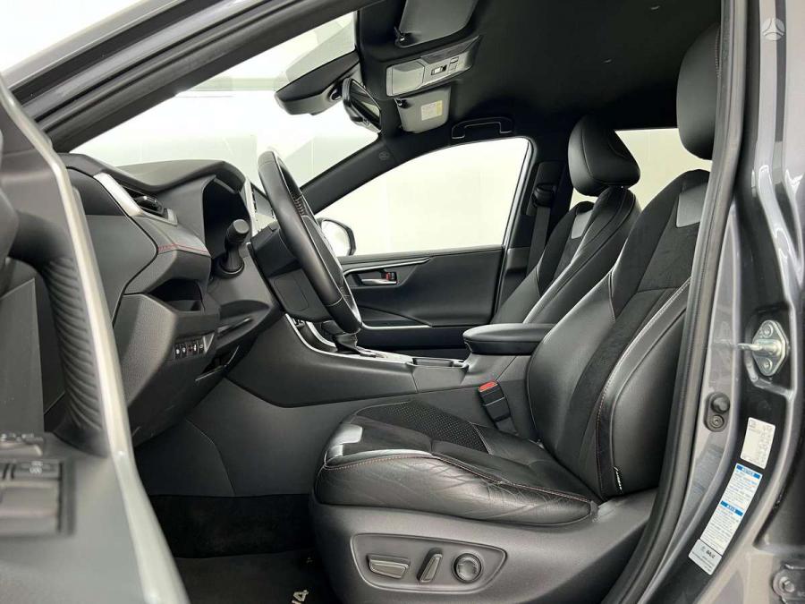 Pelēks Toyota RAV4 2022 Viļņa, ar dzinēja tilpumu 2.49 L un nobraukumu 132 tūkst. km par 35900 €, foto 12 vietnē AUTOMOTO.COM.LV