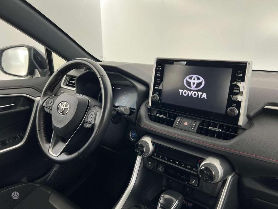 Pelēks Toyota RAV4 2022 Viļņa, ar dzinēja tilpumu 2.49 L un nobraukumu 132 tūkst. km par 35900 €, foto 15 vietnē AUTOMOTO.COM.LV