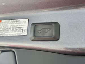 Grey Toyota RAV4 2022 in Siauliai, with an engine capacity of 2.49 L and mileage of 67 thousand km for 35900 €, photo 10 on AUTOMOTO.COM.LV
