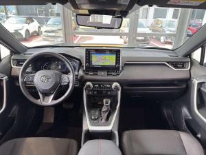 Grey Toyota RAV4 2022 in Siauliai, with an engine capacity of 2.49 L and mileage of 67 thousand km for 35900 €, photo 17 on AUTOMOTO.COM.LV