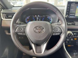 Grey Toyota RAV4 2022 in Siauliai, with an engine capacity of 2.49 L and mileage of 67 thousand km for 35900 €, photo 18 on AUTOMOTO.COM.LV