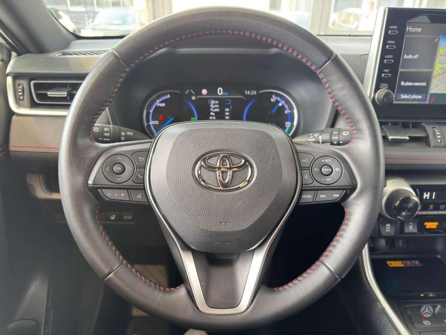 Grey Toyota RAV4 2022 in Siauliai, with an engine capacity of 2.49 L and mileage of 67 thousand km for 35900 €, photo 18 on AUTOMOTO.COM.LV
