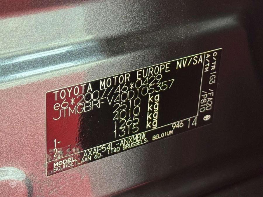 Grey Toyota RAV4 2022 in Siauliai, with an engine capacity of 2.49 L and mileage of 67 thousand km for 35900 €, photo 32 on AUTOMOTO.COM.LV