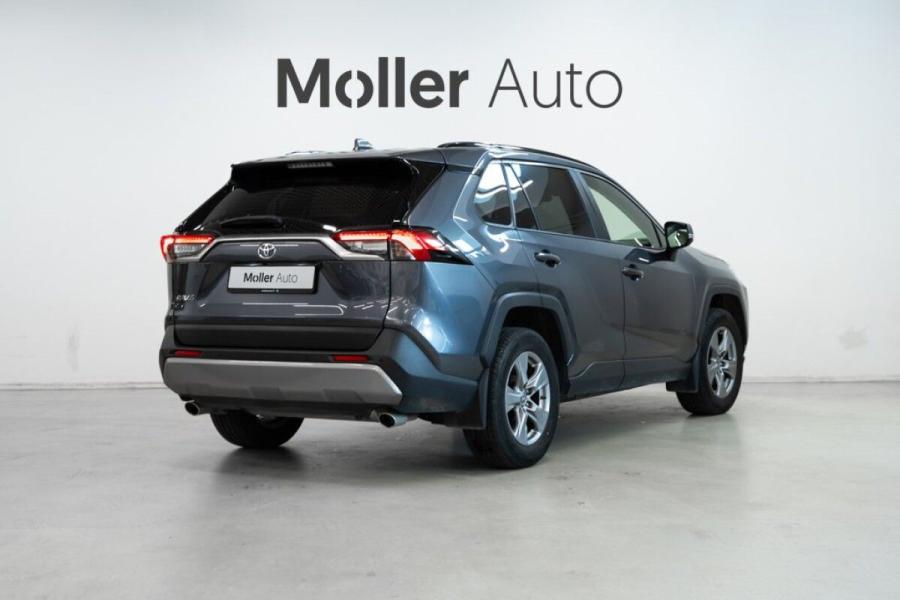 Grey Toyota RAV4 2022 in Vilnius, with an engine capacity of 2.00 L and mileage of 86 thousand km for 25000 €, photo 4 on AUTOMOTO.COM.LV