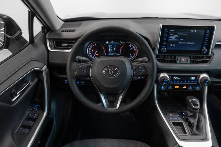 Grey Toyota RAV4 2022 in Vilnius, with an engine capacity of 2.00 L and mileage of 86 thousand km for 25000 €, photo 10 on AUTOMOTO.COM.LV