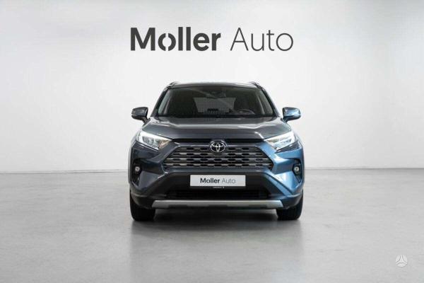Тойота РАВ 4 2022 в Вильнюс на AUTOMOTO.COM.LV Серый Тойота РАВ 4 2022 в Вильнюс, объемом двигателя 2.00 л и пробегом 86 тыс. км за 25000 €, фото 6 на AUTOMOTO.COM.LV