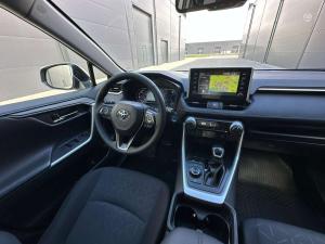 Grey Toyota RAV4 2022 in Klaipeda, with an engine capacity of 2.49 L and mileage of 43 thousand km for 29000 €, photo 7 on AUTOMOTO.COM.LV