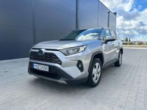 Grey Toyota RAV4 2022 in Klaipeda, with an engine capacity of 2.49 L and mileage of 43 thousand km for 29000 €, photo 17 on AUTOMOTO.COM.LV