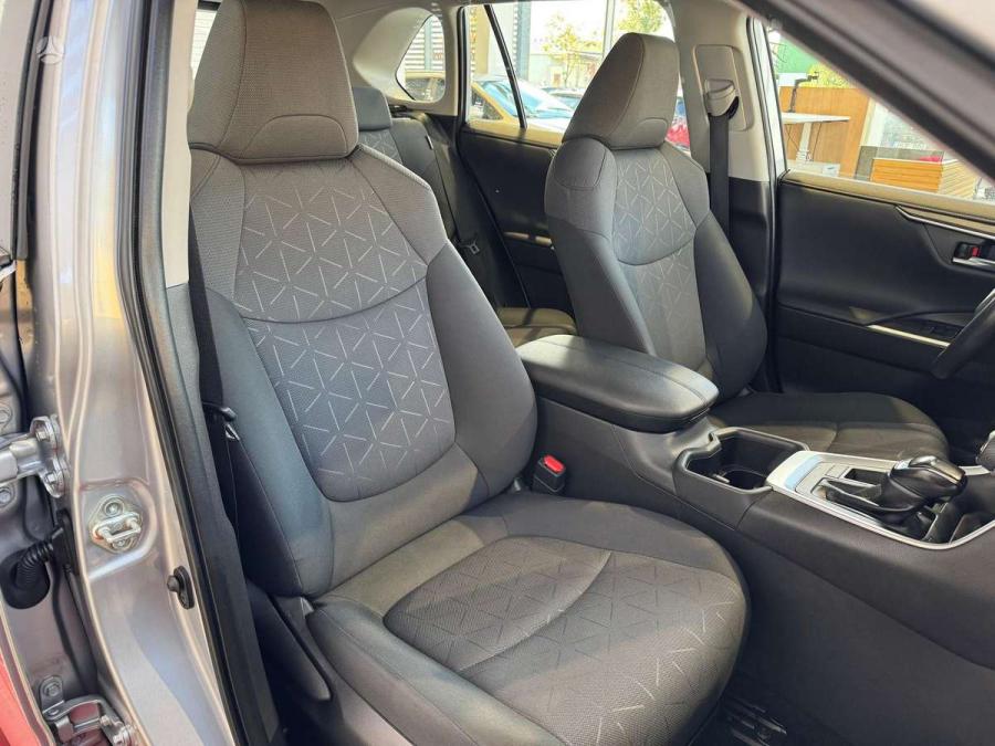 Pelēks Toyota RAV4 2022 Šauļi, ar dzinēja tilpumu 2.49 L un nobraukumu 149 tūkst. km par 22900 €, foto 14 vietnē AUTOMOTO.COM.LV