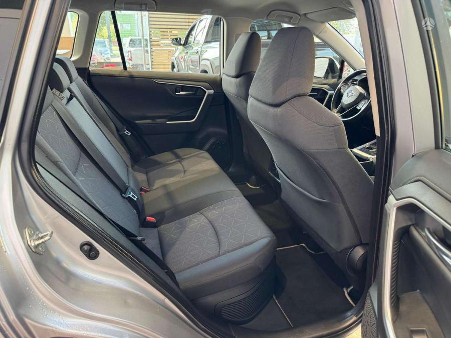 Pelēks Toyota RAV4 2022 Šauļi, ar dzinēja tilpumu 2.49 L un nobraukumu 149 tūkst. km par 22900 €, foto 16 vietnē AUTOMOTO.COM.LV