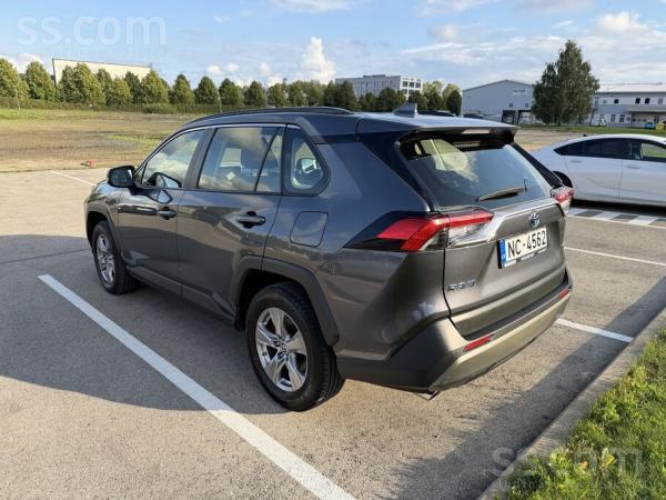 Тойота РАВ 4 2022 в Рига на AUTOMOTO.COM.LV Серый Тойота РАВ 4 2022 в Рига, объемом двигателя 2.50 л и пробегом 77 тыс. км за 26950 €, фото 4 на AUTOMOTO.COM.LV