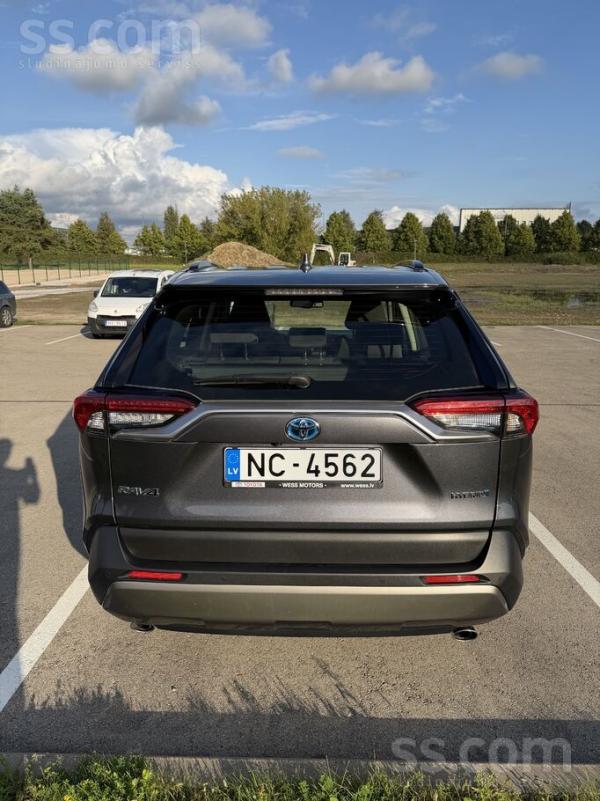 Тойота РАВ 4 2022 в Рига на AUTOMOTO.COM.LV Серый Тойота РАВ 4 2022 в Рига, объемом двигателя 2.50 л и пробегом 77 тыс. км за 26950 €, фото 5 на AUTOMOTO.COM.LV