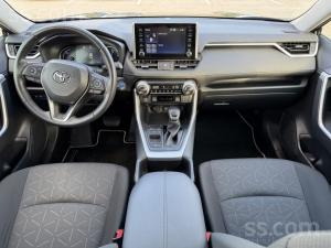 Pelēks Toyota RAV4 2022 Rīga, ar dzinēja tilpumu 2.50 L un nobraukumu 77 tūkst. km par 26950 €, foto 11 vietnē AUTOMOTO.COM.LV