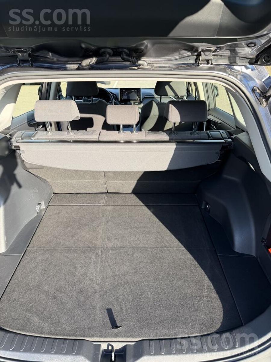 Pelēks Toyota RAV4 2022 Rīga, ar dzinēja tilpumu 2.50 L un nobraukumu 77 tūkst. km par 26950 €, foto 12 vietnē AUTOMOTO.COM.LV