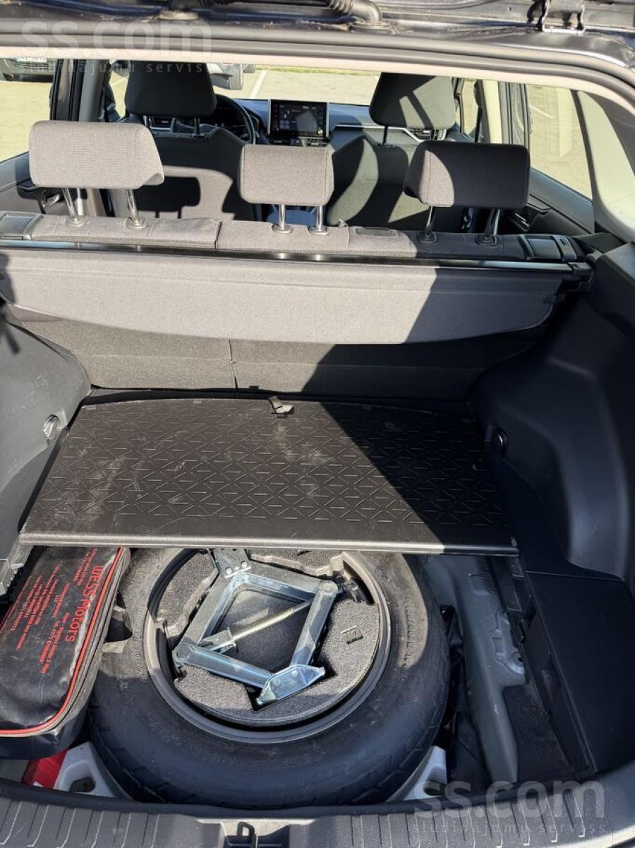Pelēks Toyota RAV4 2022 Rīga, ar dzinēja tilpumu 2.50 L un nobraukumu 77 tūkst. km par 26950 €, foto 13 vietnē AUTOMOTO.COM.LV