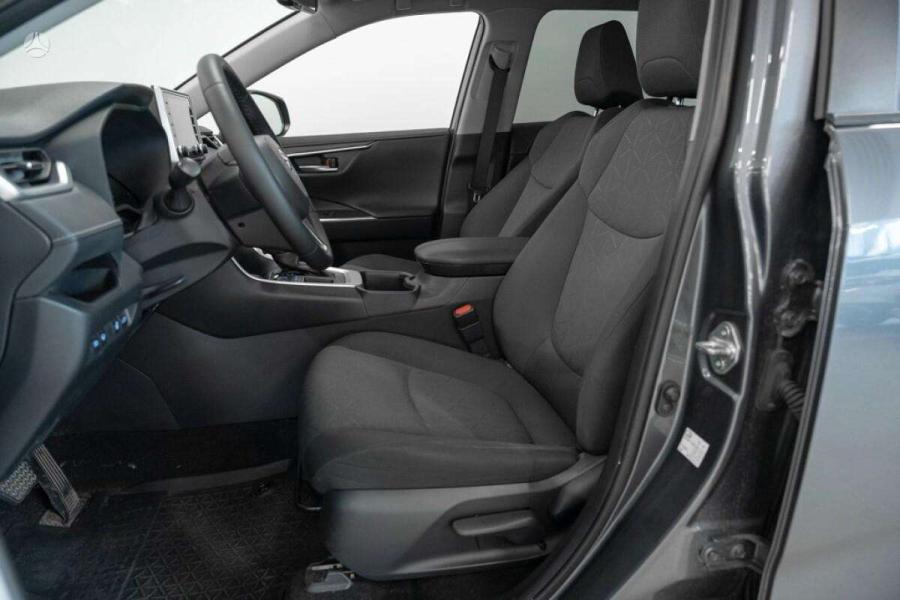 Pelēks Toyota RAV4 2022 Viļņa, ar dzinēja tilpumu 2.00 L un nobraukumu 86 tūkst. km par 24800 €, foto 8 vietnē AUTOMOTO.COM.LV