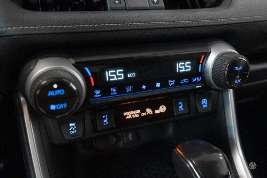 Pelēks Toyota RAV4 2022 Viļņa, ar dzinēja tilpumu 2.00 L un nobraukumu 86 tūkst. km par 24800 €, foto 16 vietnē AUTOMOTO.COM.LV